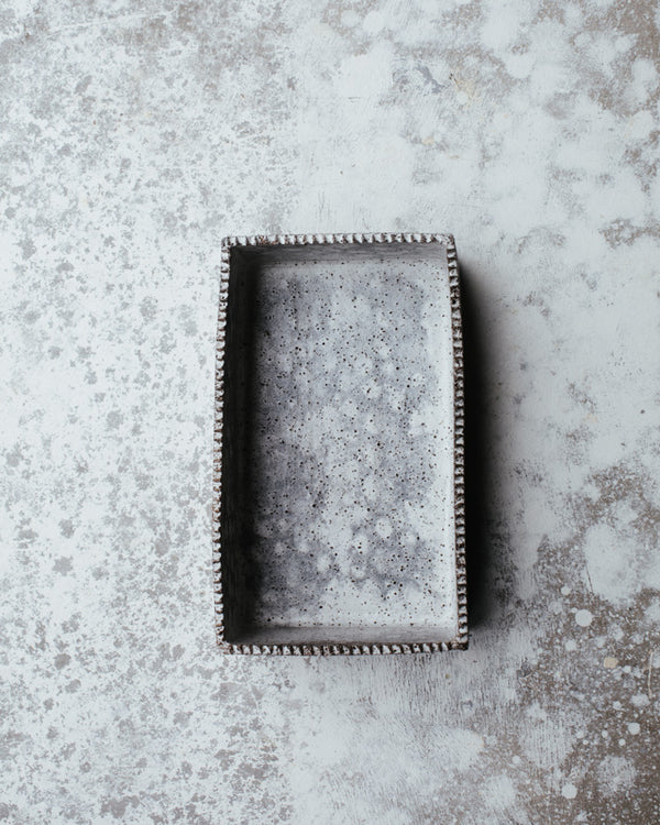 Rustic rectangle box with serrated edging - Clay Beehive